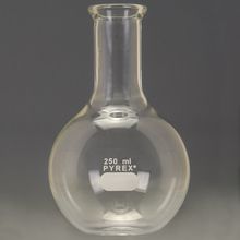 Pyrex® Glass Florence Boiling Flask, 500 mL | Carolina Biological Supply