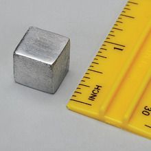 Density Cube, Aluminum, 1/2" | Carolina Biological Supply